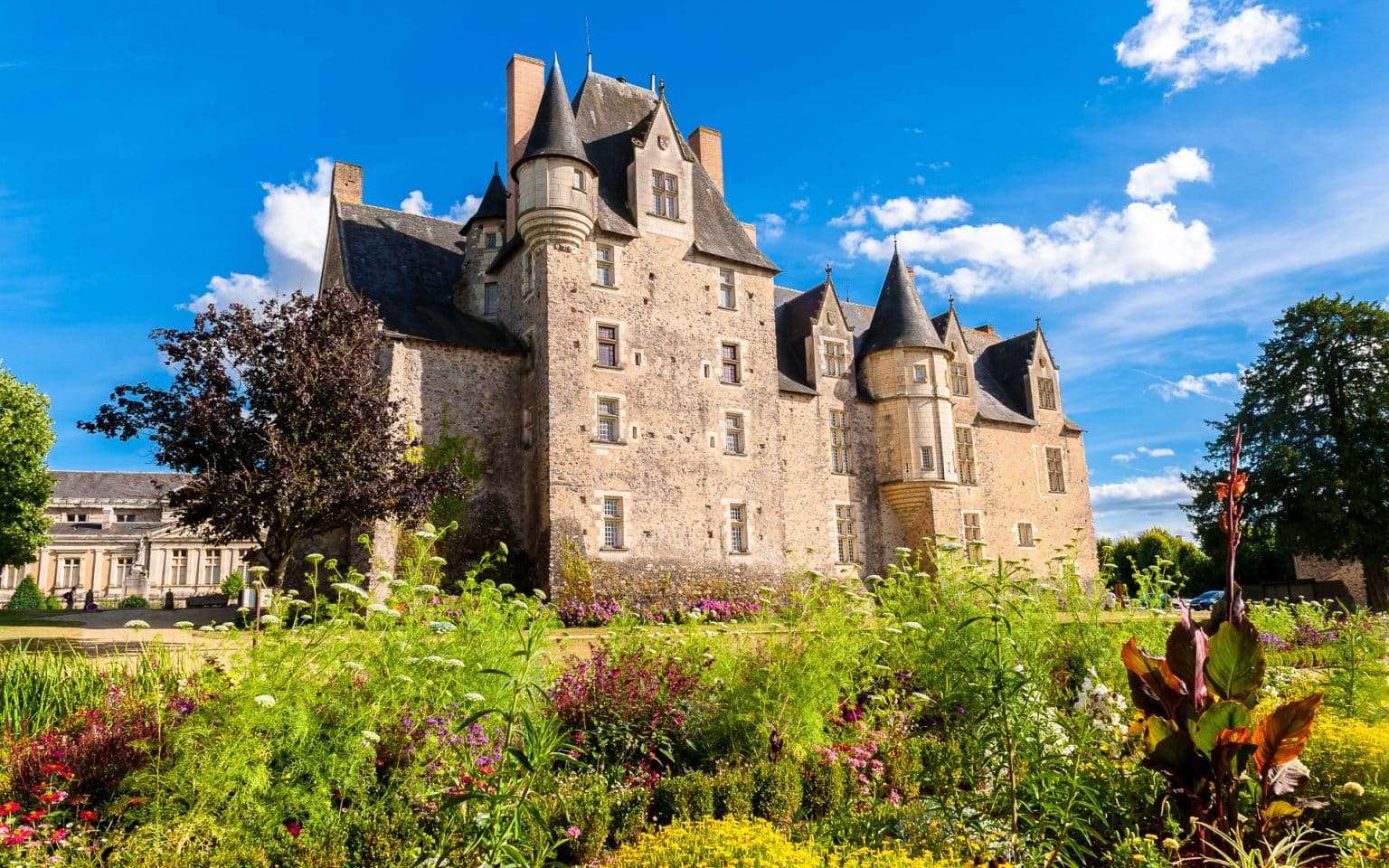 Camping Les Portes de l'Anjou - Castles in Anjou